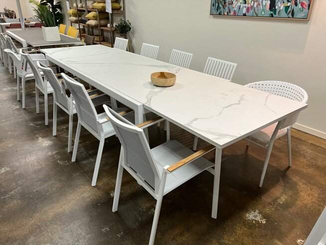 Cebu Outdoor Ceramic Extendable Dining Table – Taste Furniture